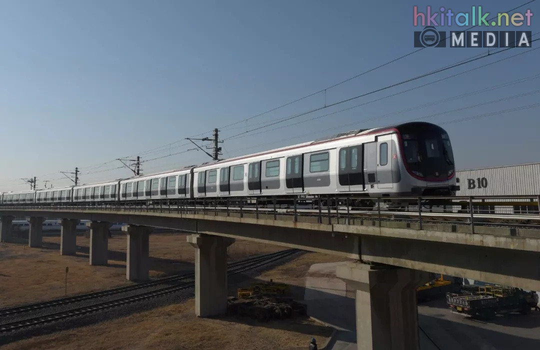 首列「港鐵市區綫願景列車」(Q-train) 今天下線了！ - 香港鐵路 (R1) - hkitalk.net 香港交通資訊網 ...